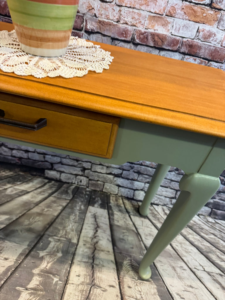 Lisa Ethan Allen Maple Entryway Table – Walnut Street Marketplace